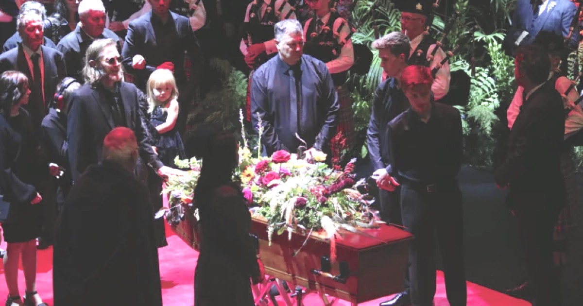 Mourners remember Sir Tim Shadbolt at Invercargill funeral | Crux