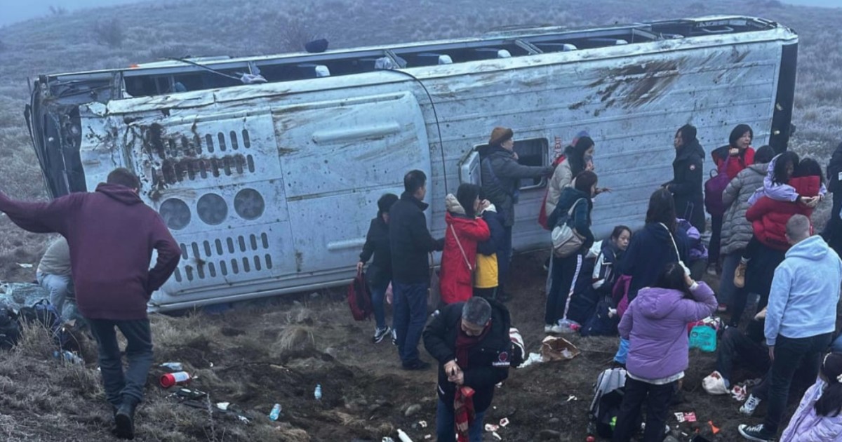 15 taken to hospital after two buses crash near Tekapo | Crux